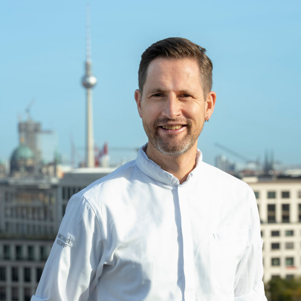 HENRIS | Blumenkohl – Mumbai-Curry und Piemonteser Haselnüsse von ...